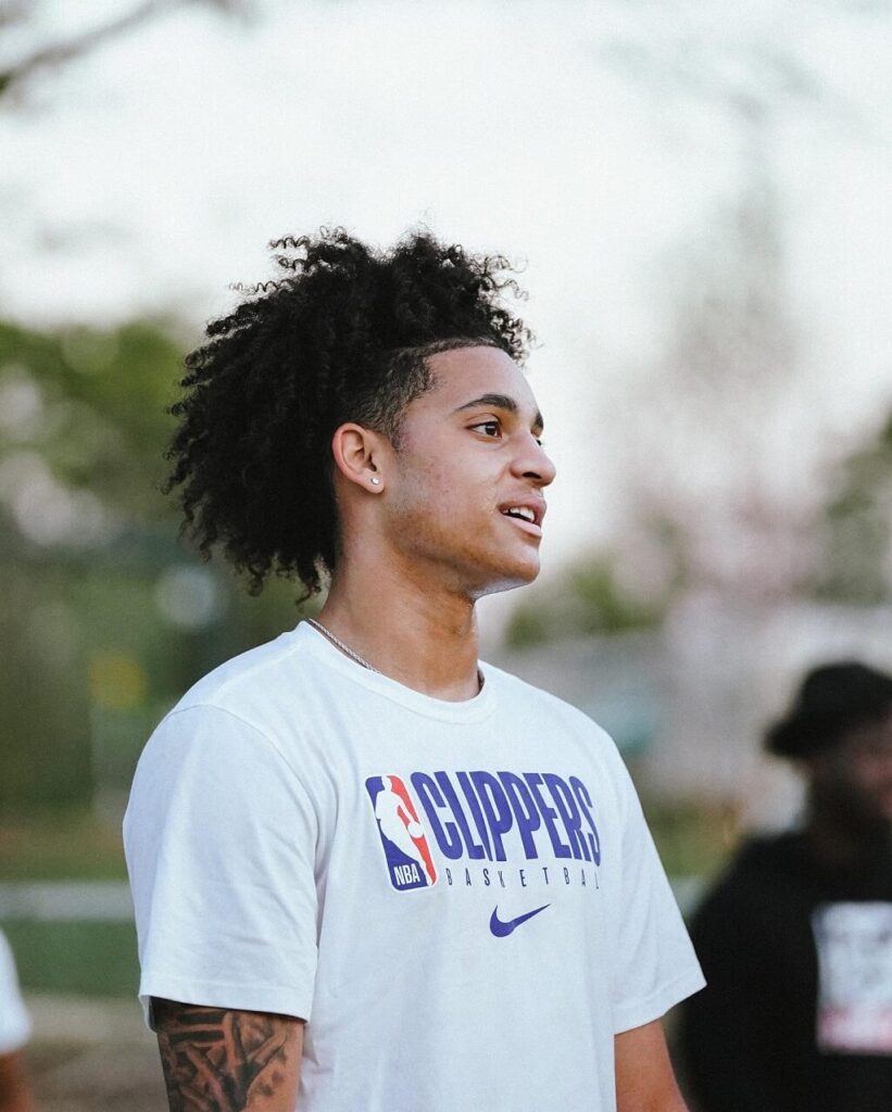 How Tall is Elsa? Disney's Frozen Height Revealed and Explained ...