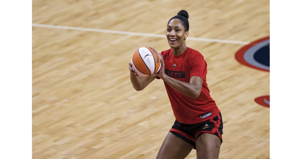 How Tall is Pharrell Williams? - Heights of Celebrities