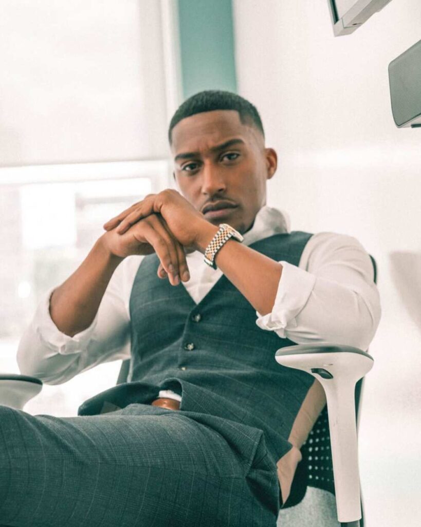 How Tall Is Gojo Satoru? Discover His Exact Height Here - Heights of ...