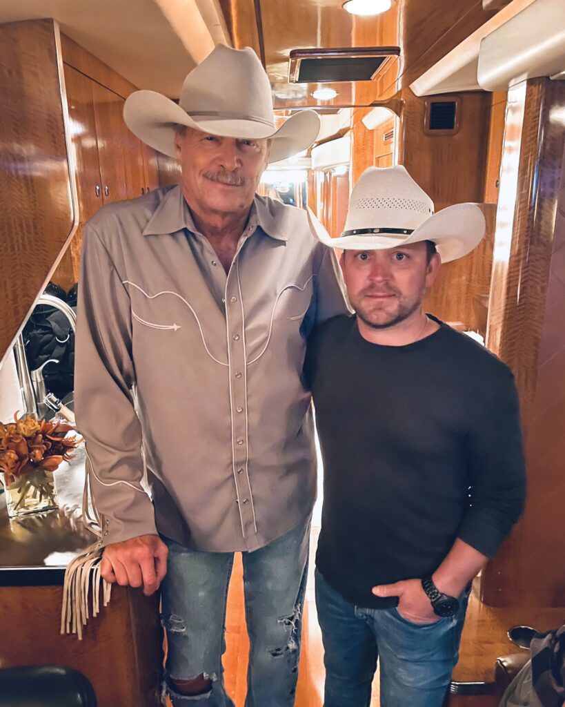 How Tall is Country Singer Justin Moore? - Heights of Celebrities