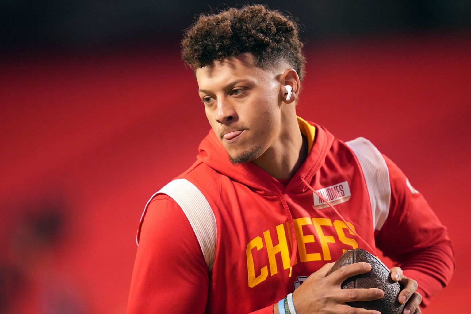 How Tall is Patrick Mahomes? Discover His Real Height Here! - Heights ...