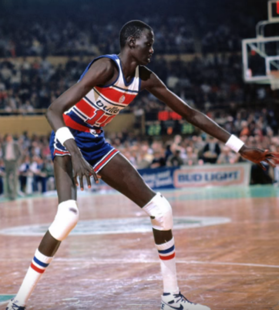 How tall was actor Alan Ladd? - Heights of Celebrities